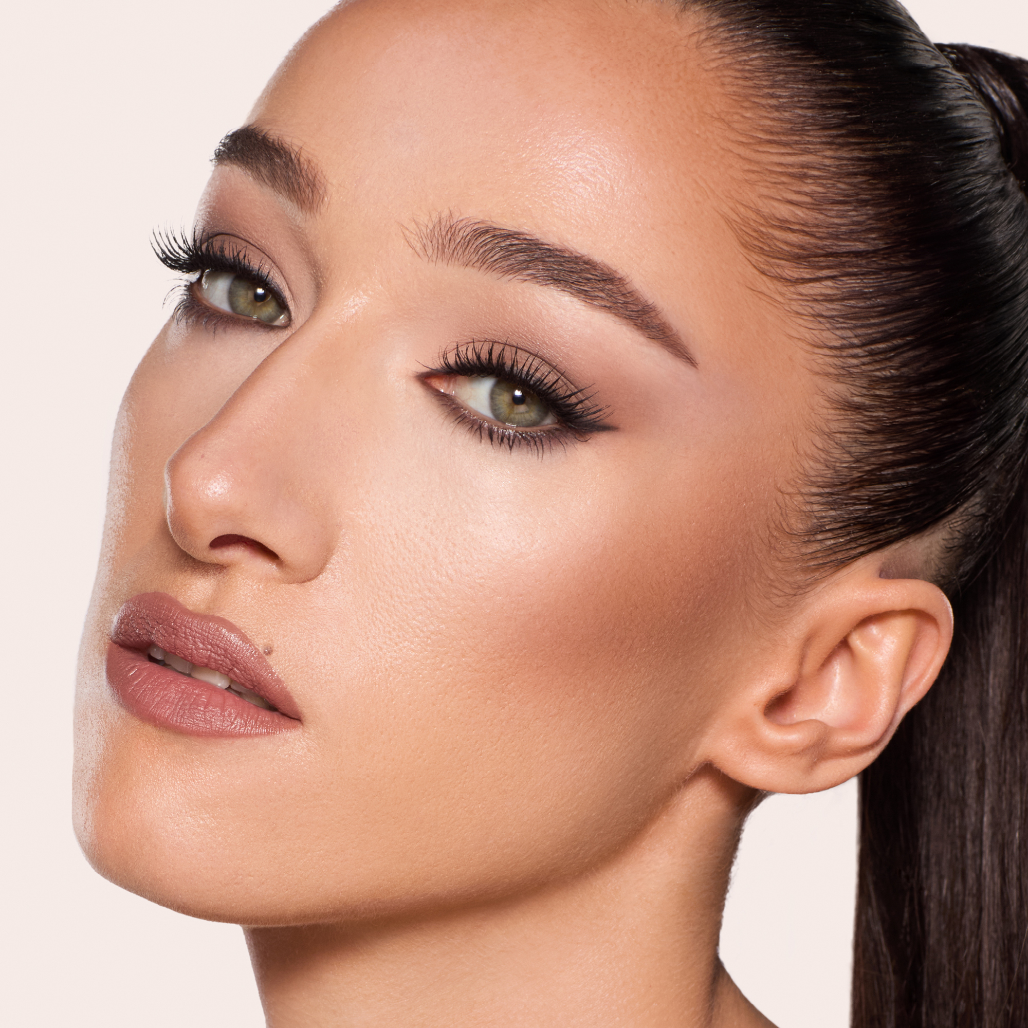 Charlotte Tilbury – Köp exklusiva produkter från Tilbury | NK
